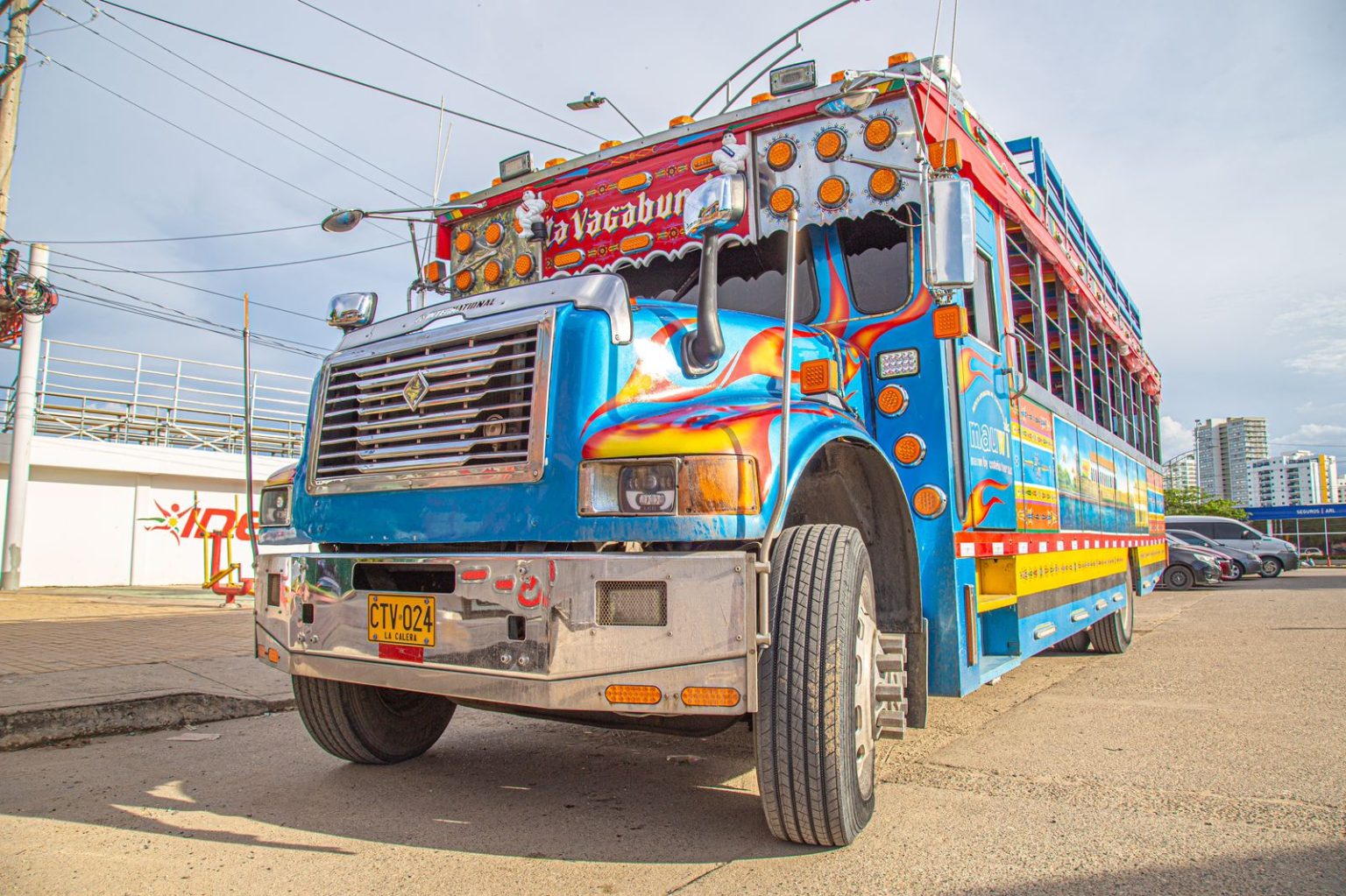 CHIVA RUMBERA TRADICIONAL - Cartagena BayTours
