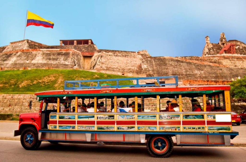 CHIVA RUMBERA TRADICIONAL - Cartagena BayTours